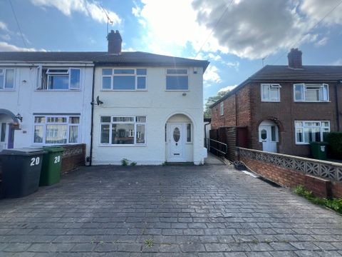 Welbeck Avenue, Wolverhampton WV10, 3 bed property to rent, £1,300 pcm ...