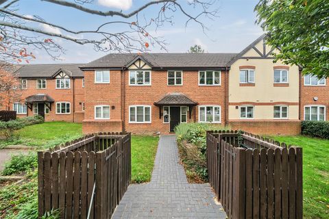 Vine Tree Court, St. Peters Close, Mill End WD3, 2 bed flat for sale, £ ...