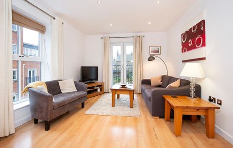 Centurion Square, York YO1, 2 bed flat to rent, £1,300 pcm - Zoopla