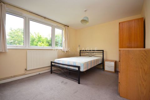 2 bed flat to rent in Glengall Grove, London, Greater London. E14, £ ...