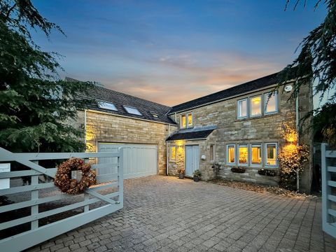 Park Head, Clitheroe BB7, 6 bed detached house for sale, £995,000 - Zoopla