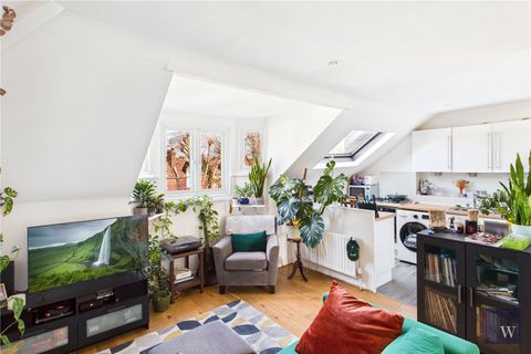Palace Road, London SW2, 2 bed flat for sale, £350,000 - Zoopla