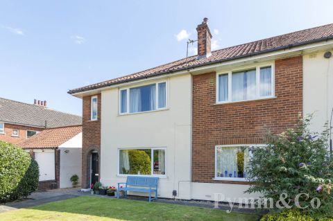 2 bed flat for sale in Christopher Close, Norwich NR1, £220,000 - Zoopla
