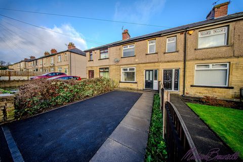 Beacon Grove, Bradford BD6, 3 bed terraced house for sale, £170,000 ...