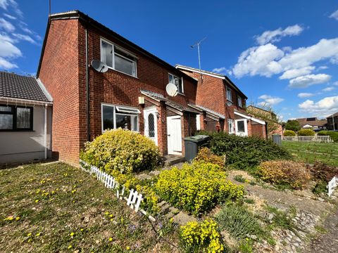 Repton Close, Luton, Bedfordshire LU3, 2 bed semi-detached house for ...