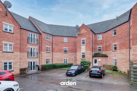 Alder Carr Close, Beech House B98, 2 bed flat for sale, £135,000 - Zoopla