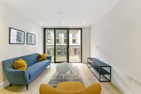 Piazza Walk, Goodman's Fields, Aldgate, London E1, 1 bed flat to rent ...