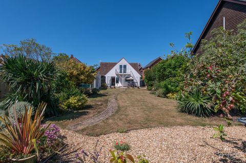 Copse Lane, Freshwater PO40, 3 bed detached bungalow for sale, £500,000 ...