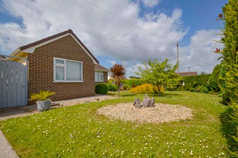 2 bed detached bungalow for sale in Copythorne Park, Brixham TQ5, £ ...