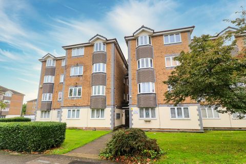 1 bed flat for sale in Keats Close, Scotland Green Road, Ponders End ...