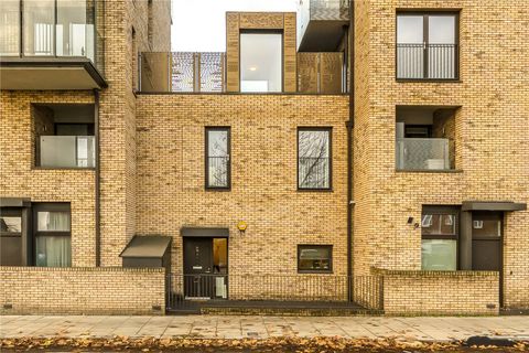 Leyton Road, London E15, 3 bed terraced house for sale, £750,000 - Zoopla