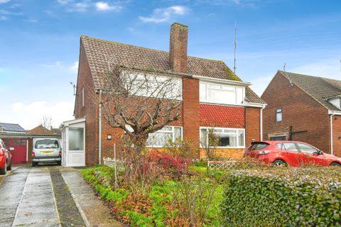 Penhill Drive, Swindon SN2, 3 bed semi-detached house for sale, £ ...