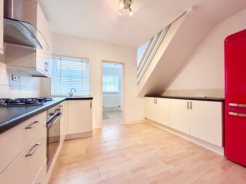 2 bed terraced house to rent in Duke Street, Cheltenham GL52, £1,200 ...