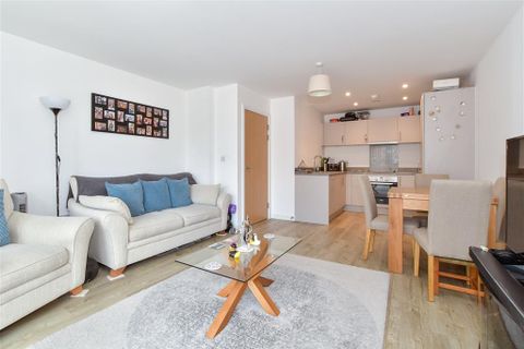 1 bed flat for sale in Ifield Road, West Green, Crawley, West Sussex ...
