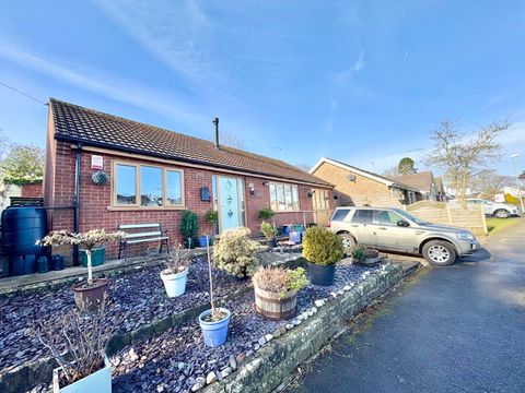 Manor Drive, Binbrook, Market Rasen LN8, 2 bed bungalow for sale, £ ...