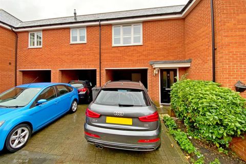 2 bed detached house for sale in Pearson Grove, Chelmsford CM1, £ ...