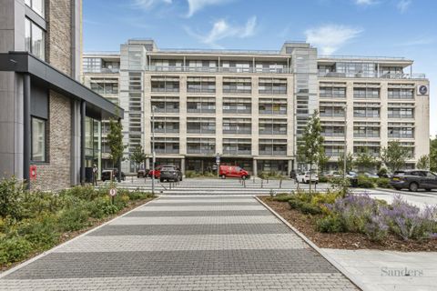 Edinburgh Gate, Harlow, Essex CM20, 2 bed flat for sale, £260,000 - Zoopla