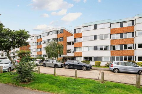 2 bed flat for sale in New Wanstead, London E11, £450,000 - Zoopla