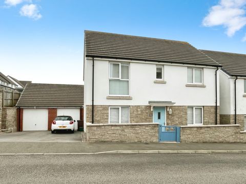 Ideal Spacious Family Home, Hayle TR27, 4 bed detached house for sale ...