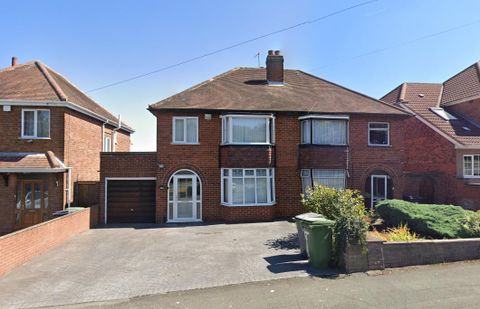 Wolverhampton Road East, Wolverhampton WV4, 3 bed semi-detached house ...