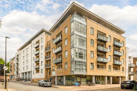 Wapping Lane, Wapping E1W, 2 bed flat to rent, £2,396 pcm - Zoopla