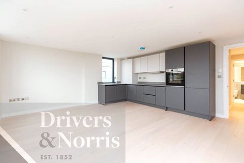 2 bed flat to rent in Tottenham Lane, Crouch End, London N8, £2,600 pcm ...