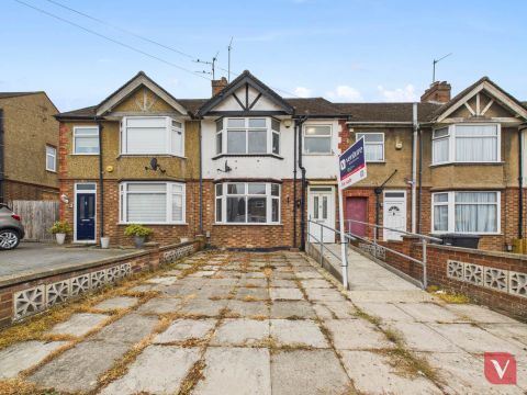 Wordsworth Road, Luton LU4, 3 bed terraced house for sale, £335,000 ...