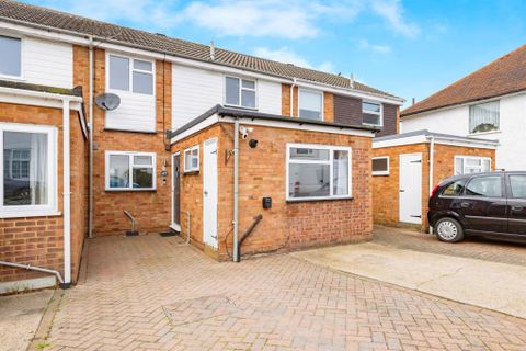 Glencoe Road, Bushey WD23, 4 bed terraced house for sale, £500,000 - Zoopla