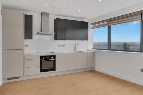 2 bed flat to rent in Yeoman House, 63 Croydon Road, London SE20, £ ...