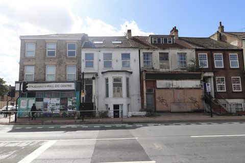 Spring Bank, Hull HU3, 10 bed block of flats for sale, £379,995 - Zoopla