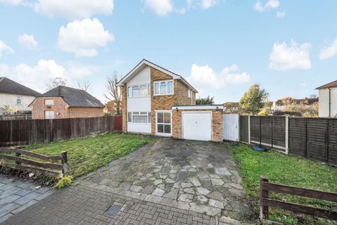 Kings Road, Harrow HA2, 4 bed detached house for sale, £800,000 - Zoopla