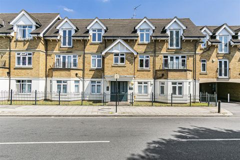 Pasters Court, 1B Trinity Avenue, Enfield EN1, 2 bed flat for sale, £ ...