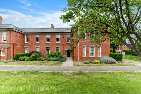 Sherwood Way, Epsom KT19, 2 bed flat for sale, £109,500 - Zoopla
