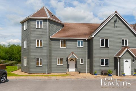 Vastern, Royal Wootton Bassett, Swindon SN4, 4 bed town house for sale, £199,500 - Zoopla