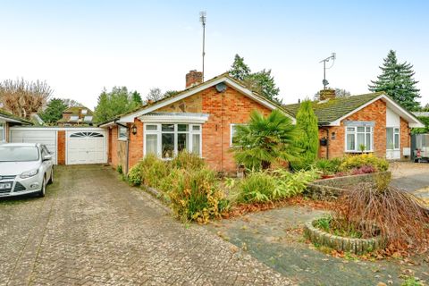 Hazelwood Close, Crawley Down, Crawley RH10, 2 bed detached bungalow ...