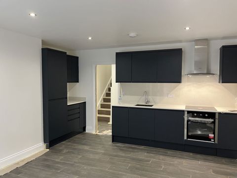 Lower Clapton Road, London E5, 1 bed flat to rent, £2,200 pcm - Zoopla