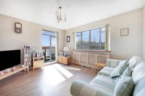 Churchill Gardens SW1V, 4 bed flat for sale, £680,000 - Zoopla