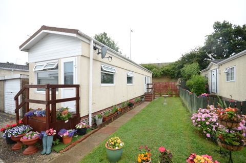 Mere Oak Park, Three Mile Cross, Reading RG7, 1 bed property to rent, £ ...