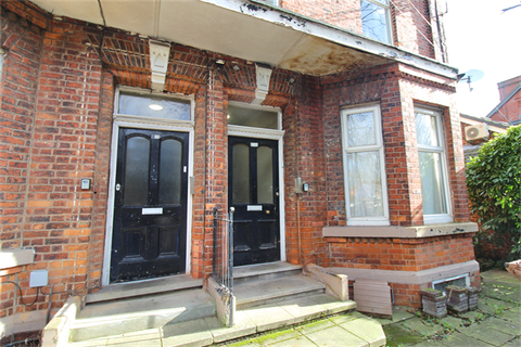 1 bed flat to rent in 300 Wellington Road North, Heaton Chapel ...