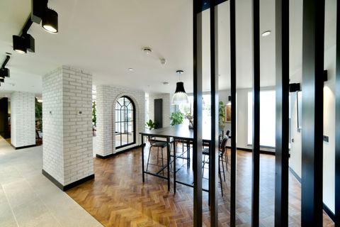 Viola House, 12 Greenleaf Walk, Southall UB1, 2 bed flat to rent, £ ...