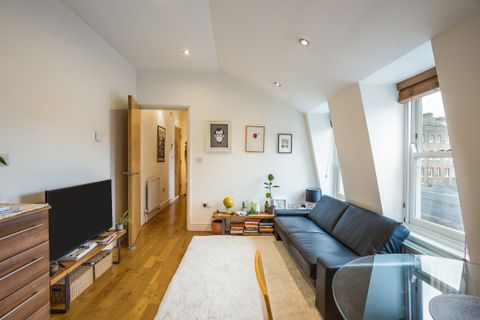 Upper Street, London N1, 1 bed flat to rent, £2,383 pcm - Zoopla