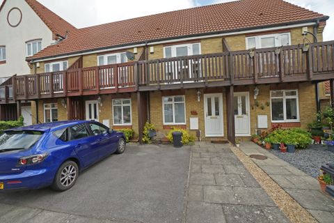 2 bed terraced house to rent in Tintagel Way, Port Solent, Portsmouth ...