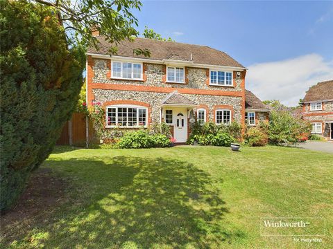 4 bed detached house for sale in Dauntless Road, Burghfield Common ...