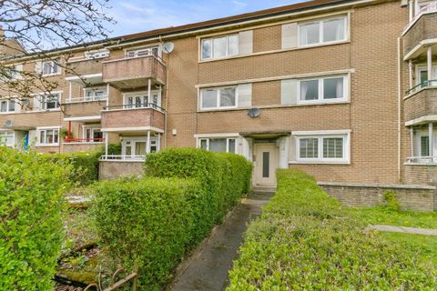 2 bed flat for sale in 90c Kelburn Street, Barrhead G78, £90,000 - Zoopla