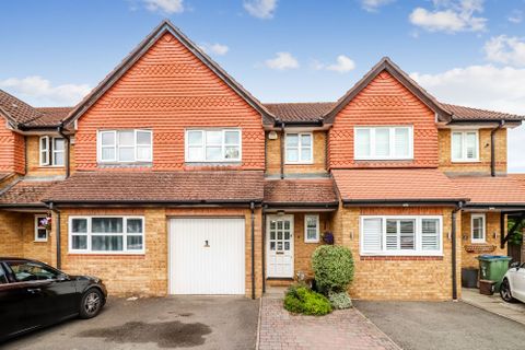 High Road, Leavesden WD25, 3 bed terraced house for sale, £525,000 - Zoopla