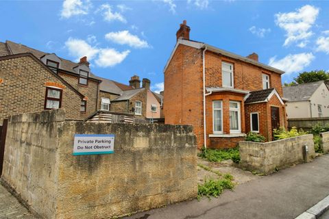 West Street, Dover CT17, 2 bed detached house for sale, £100,000 - Zoopla