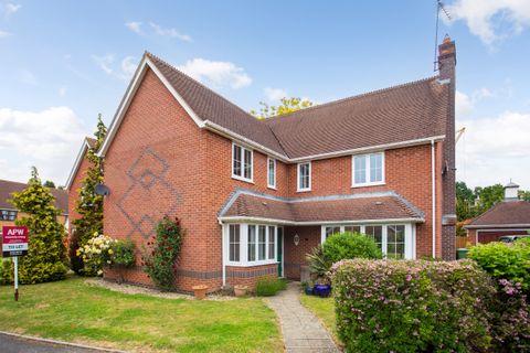 5 bed detached house to rent in St Andrews Gardens, Cobham, Surrey KT11 ...