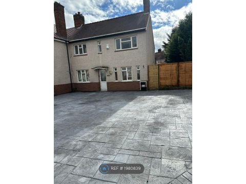 4 bed end terrace house to rent in Tryan Road, Nuneaton CV10, £1,300 ...