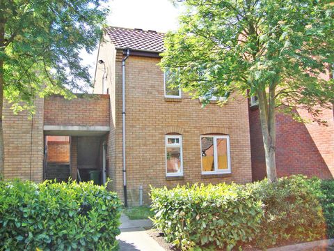 Langstone Court, Aylesbury HP20, Studio to rent, £850 pcm - Zoopla
