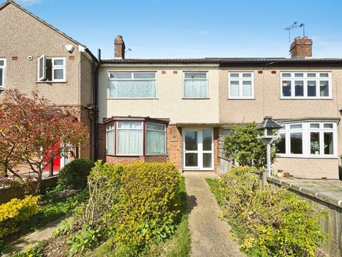 Front Lane, Upminster RM14, 3 bed terraced house for sale, £375,000 ...